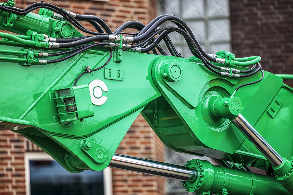 Custom booms for reaching far, deep, and high - ELM Groep